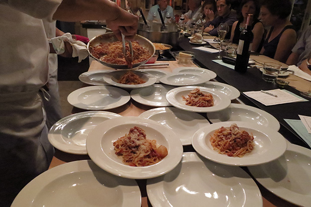 COOK | A Collaborative Kitchen-Classroom